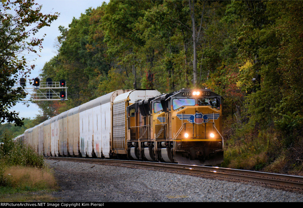 Trio of UP SD70Ms on NS Train 212